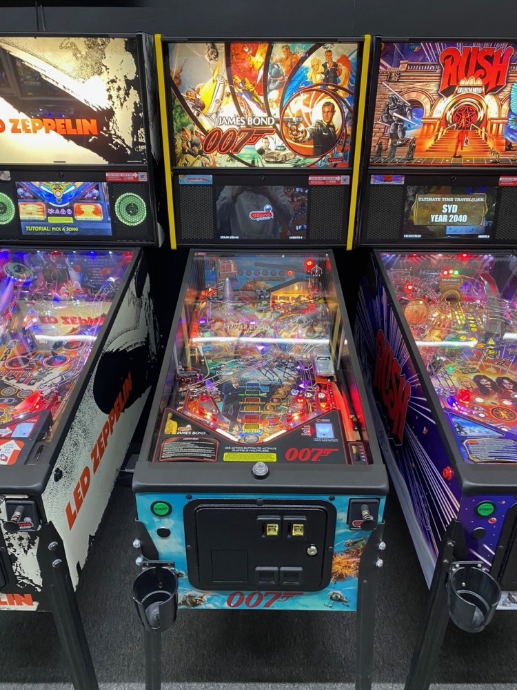 Stern James Bond Premium with mods – Pinball Medics